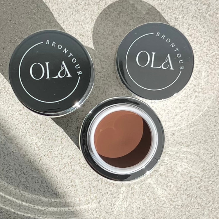 Ola Cosmetics -ברונזר בגוון קרם בעל פורמולה אשר מחזיקה לאורך כל היום